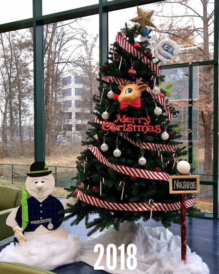Radiology Wins 2nd Place in 2018 Holiday Tree Contest - Radiating Hope